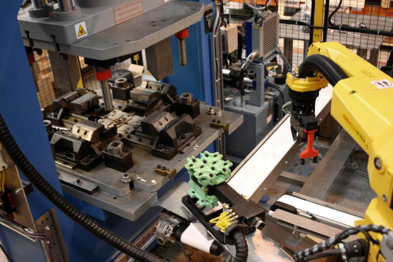 Automated Press Loading System Case Study | RNA Automation