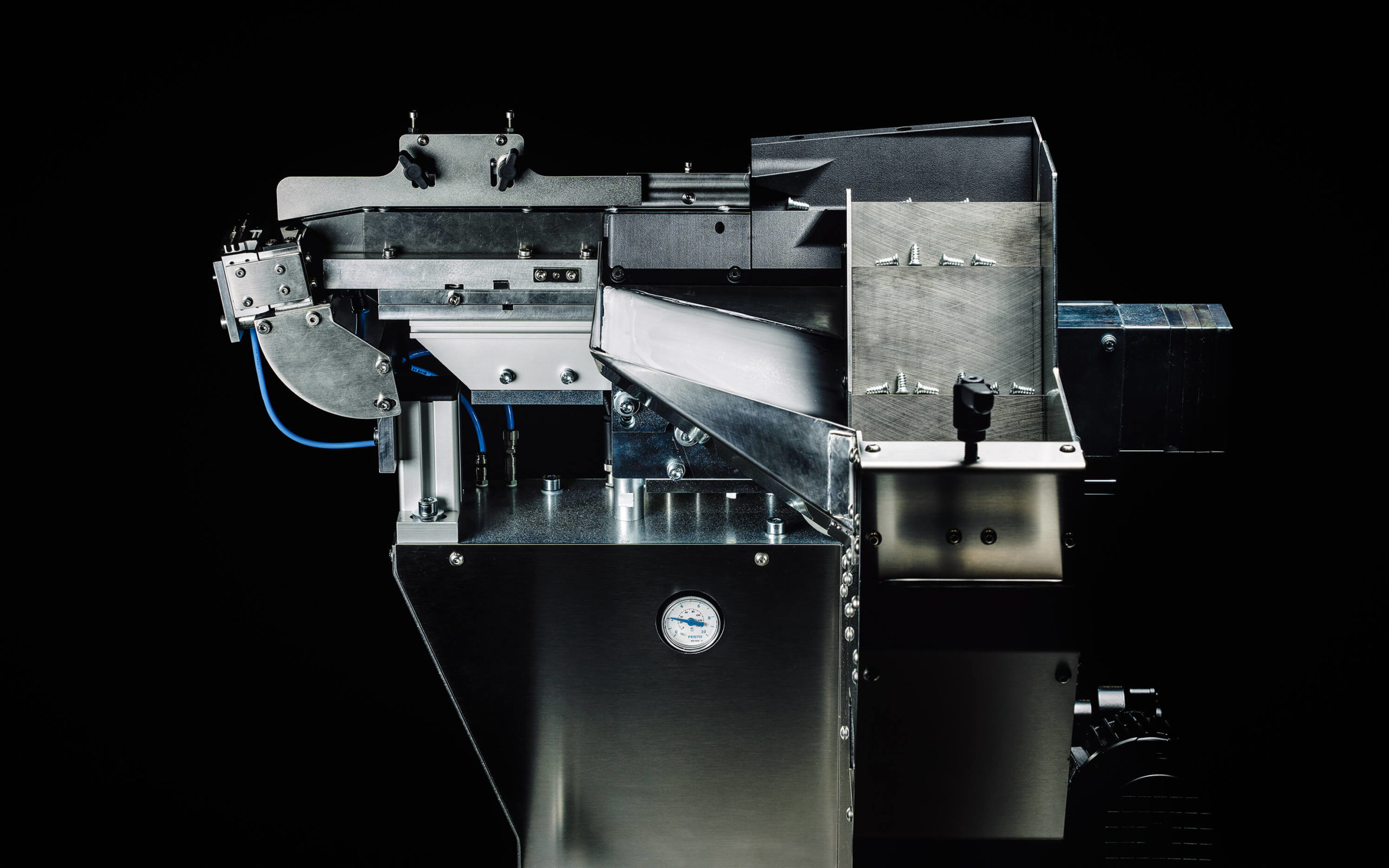 Step Feeders | RNA Automation